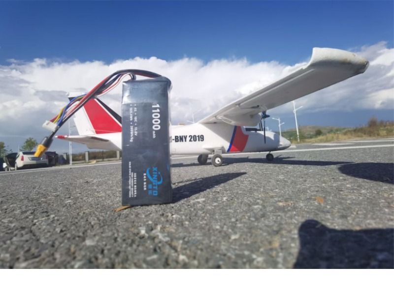 军用无人机使用什么电池？无人机电池的寿命有多长？